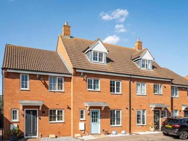 St Johns Road, Arlesey, 4 Bedroom Town