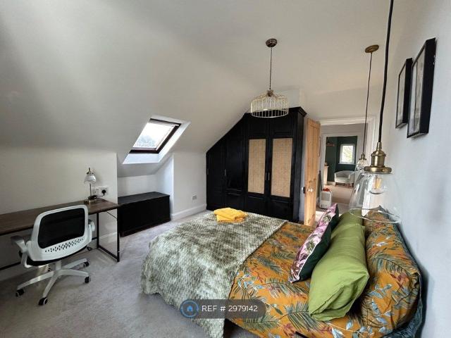 St. Johns Road, Bournemouth BH5, 2 bed flat to rent, £1,700 pcm | PrimeLocation