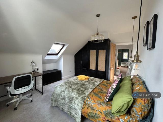 St. Johns Road, Bournemouth, BH5 2 bed flat to rent £1,700 pcm £392 pw