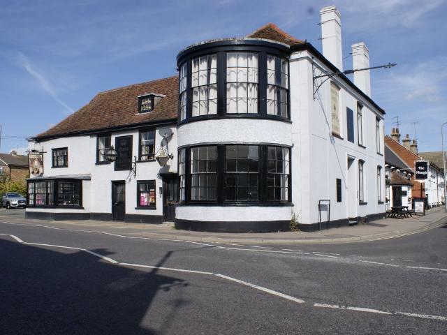 St. Johns Road, Clacton On Sea CO15, 2 bed flat to rent, £975 pcm | PrimeLocation