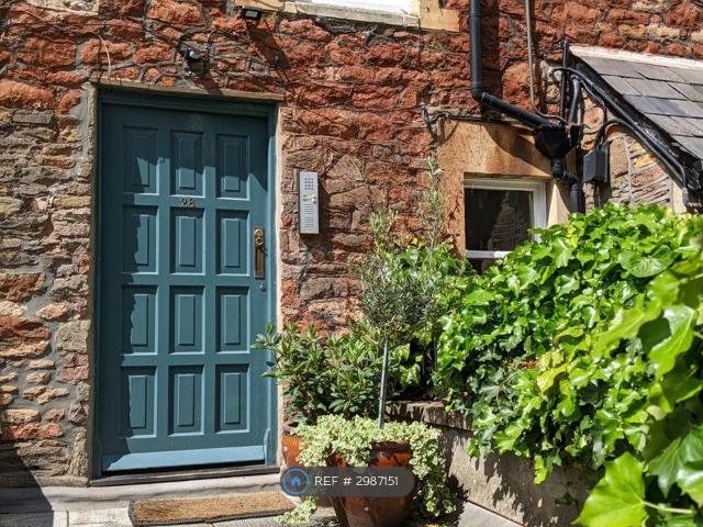 St. Johns Road, Clifton, Bristol BS8, 2 bed flat to rent, £2,150 pcm | PrimeLocation
