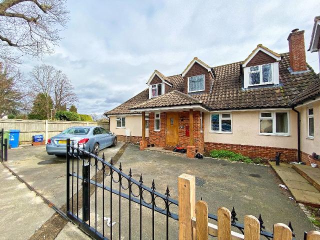 St. Johns Road, Farnborough, Hampshire GU14, 4 bed bungalow to rent, £2,200 pcm | PrimeLocation