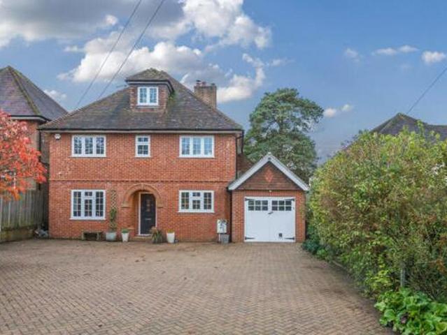 St. Johns Road, Farnham, 5 Bedroom Detached