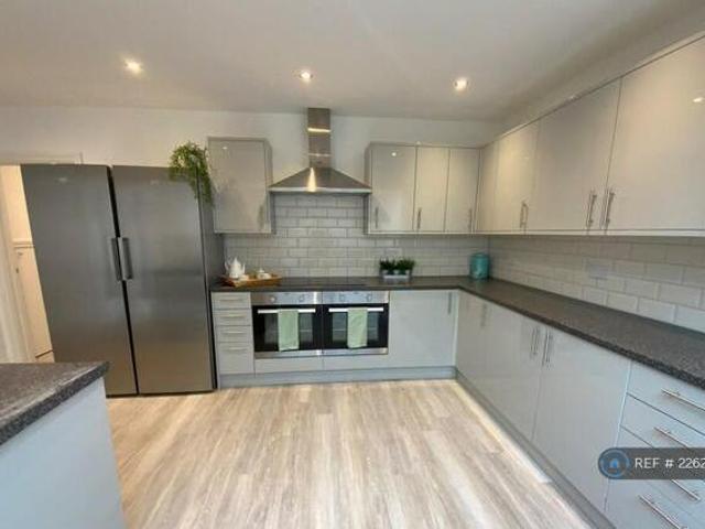 St. Johns Road, Guildford, 7 Bedroom Semi detached