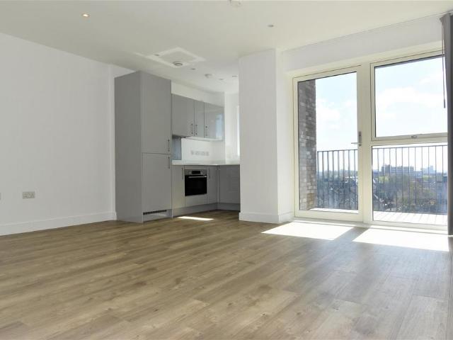 St. Johns Road, Harrow HA1 Studio to rent £1,325 pcm £306 pw