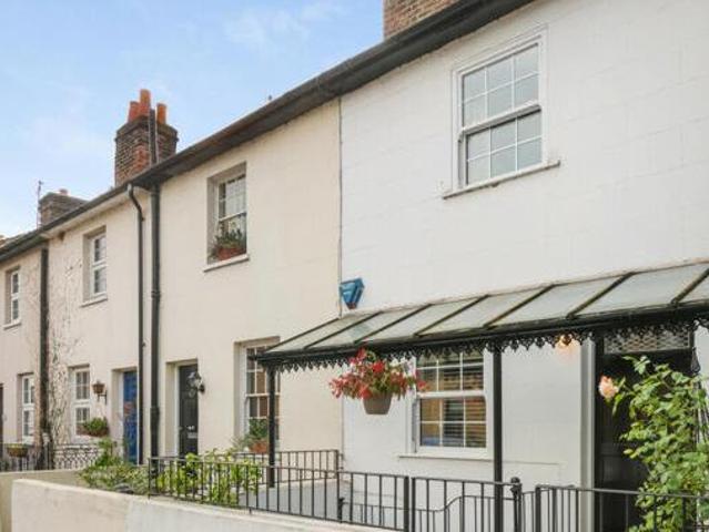 St. Johns Road, Isleworth, 3 Bedroom Terraced