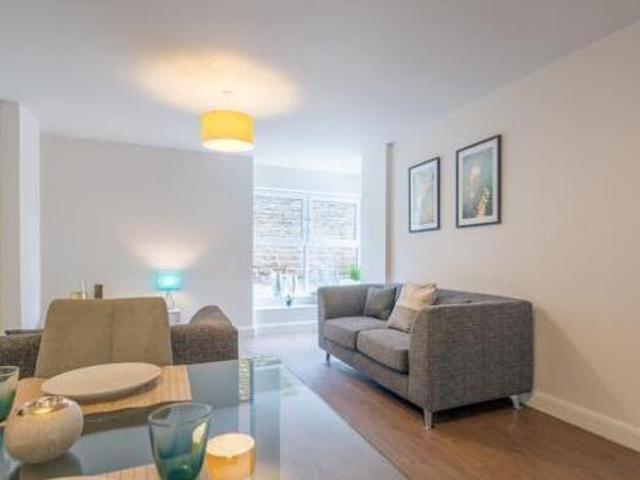 St. Johns Road, Leeds, 2 Bedroom Apartment