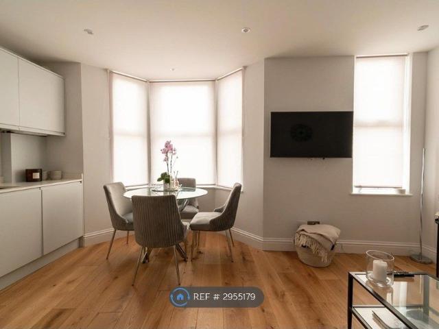 St Johns Road, London SE20, 2 bed flat to rent, £1,600 pcm | PrimeLocation