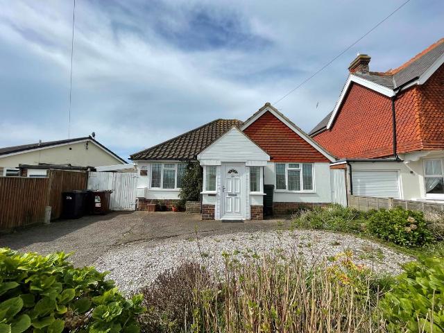 St Johns Road, Polegate BN26, 2 bed detached bungalow to rent, £1,450 pcm | PrimeLocation