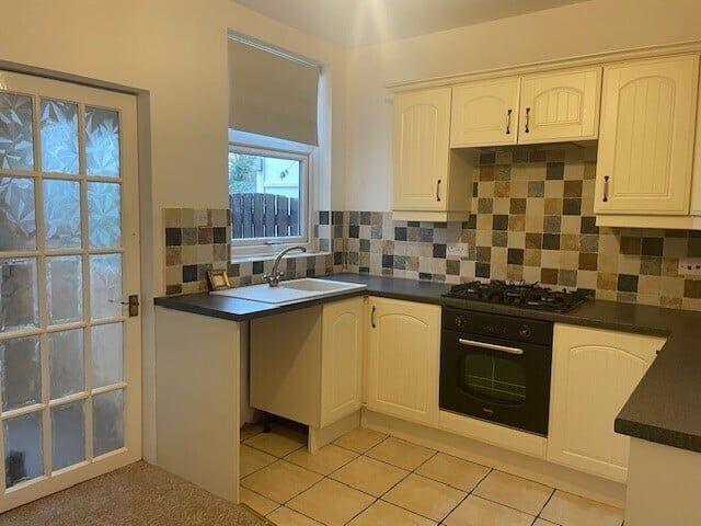 St. Johns Road, Sheffield, Laughton