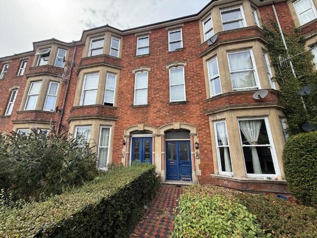 St Johns Road, Tunbridge Wells 3 bed flat to rent £1,600 pcm £369 pw