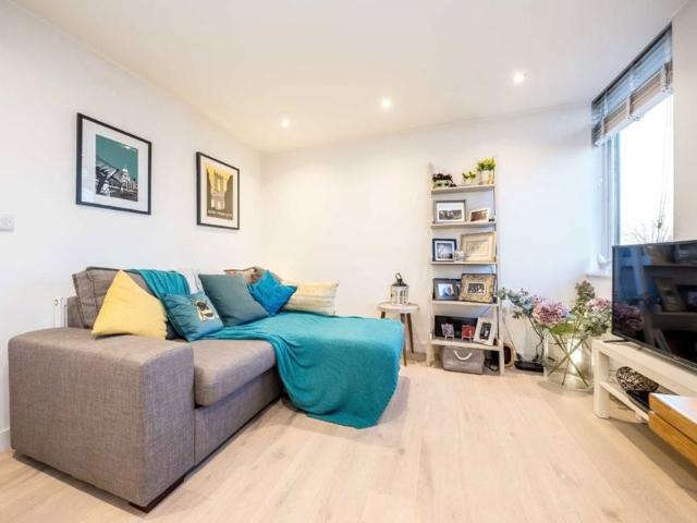 St. Johns Road, TW7, London