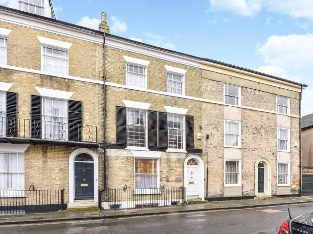 St. Johns Street, Chichester, West. 4 bed terraced house to rent £2,995 pcm £691 pw