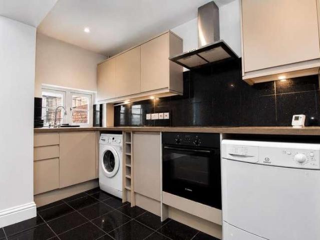 St. Johns Street, Bury St. Edmunds, IP33