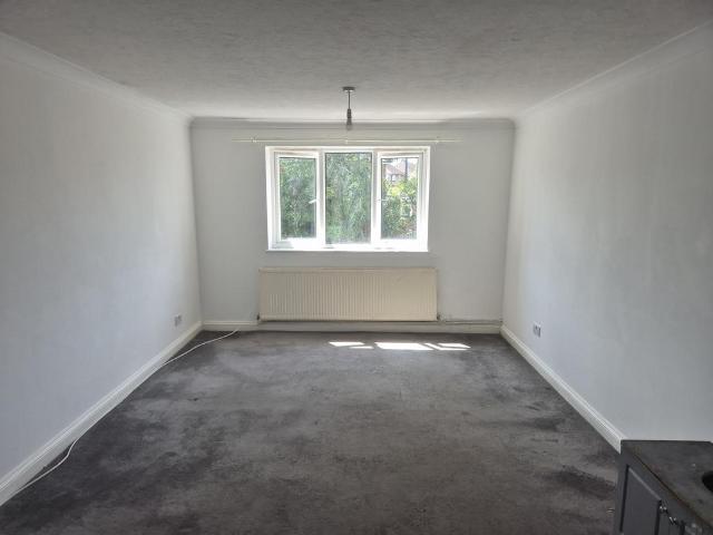 St. Johns Street, Kempston MK42 2 bed flat to rent £1,225 pcm £283 pw