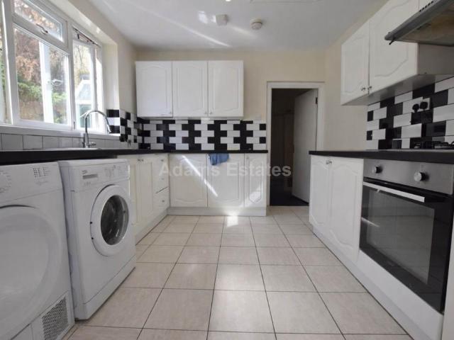 St Johns Street, Reading 6 bed townhouse to rent £3,300 pcm £762 pw