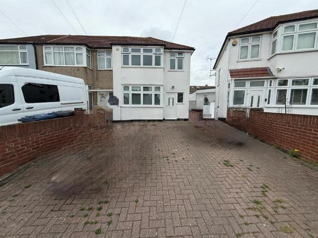 St. Josephs Drive, Southall 4 bed house to rent £2,700 pcm £623 pw
