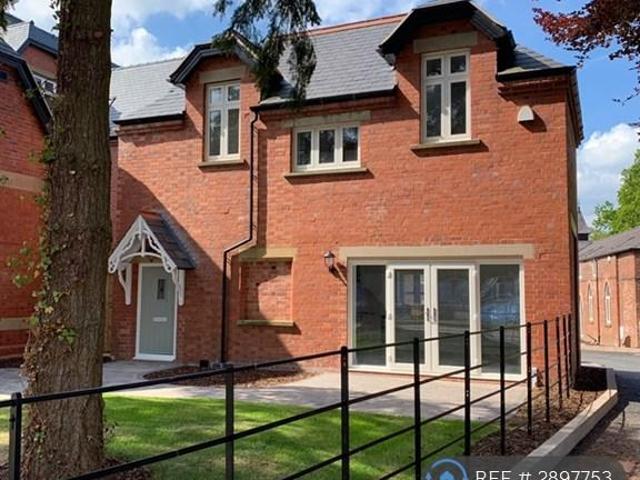 St Josephs Place, Malpas, SY14 2 bed detached house to rent £1,395 pcm £322 pw