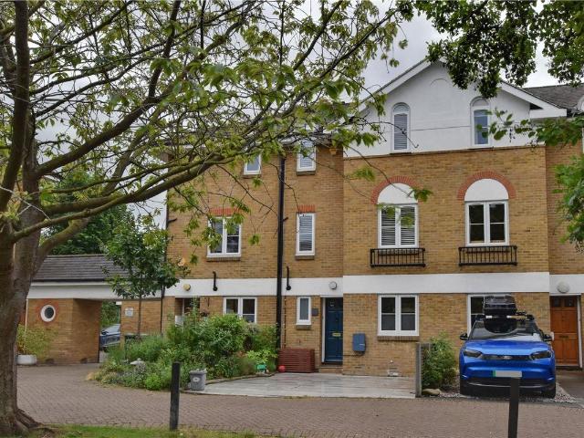 St. Josephs Vale, London SE3, 5 bed detached house to rent, £3,750 pcm | PrimeLocation