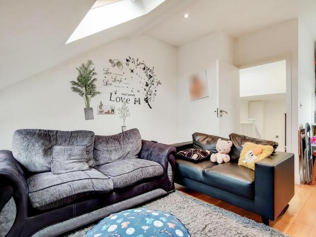 St Julians Farm Road, West Norwood 1 bed apartment to rent £1,600 pcm £369 pw