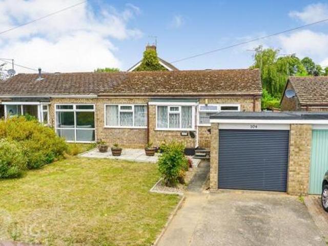 St. Laurence Avenue, Brundall, 3 Bedroom Semi detached