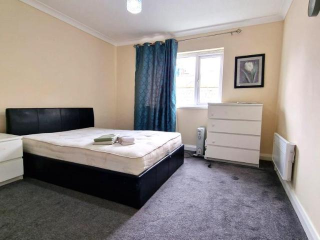 St. Lawrence Quay, Salford 2 bed apartment to rent £1,150 pcm £265 pw