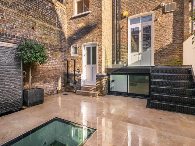 St Leonards Terrace, London 4 bed terraced house to rent £21,450 pcm £4,950 pw