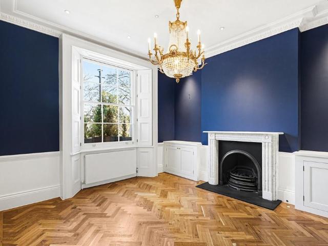 St Leonards Terrace, London, SW3 4 bed terraced house to rent £21,450 pcm £4,950 pw