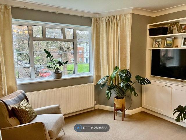 St. Leonards Court, London SW14, 2 bed flat to rent, £2,000 pcm | PrimeLocation