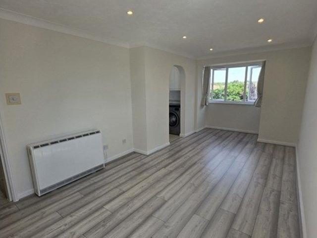 St Leonards Close, Grays RM17, 2 bed flat to rent, £1,500 pcm | PrimeLocation