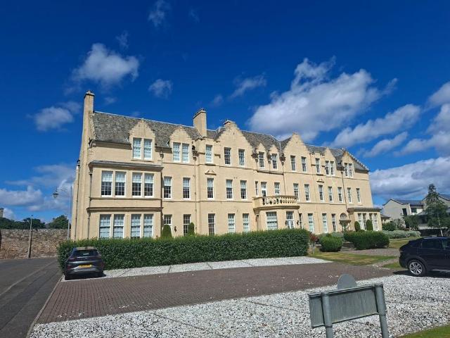 St Leonards Fields House, Abbey Walk. 2 bed flat to rent £2,990 pcm £690 pw