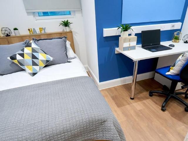 St. Leonards Gate, Lancaster LA1, Studio to rent, £650 pcm | PrimeLocation