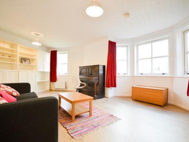 St Leonards Lane, Edinburgh EH8, 2 bed flat to rent, £1,450 pcm | PrimeLocation