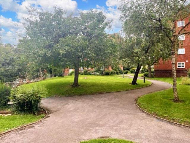 St. Leonards Park, East Grinstead, RH19