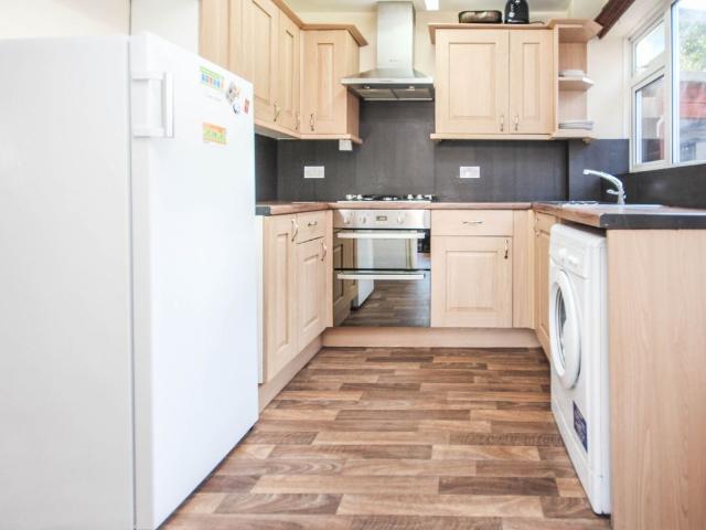 St. Leonards Road, Bournemouth BH8, 5 bed property to rent, £2,200 pcm | PrimeLocation