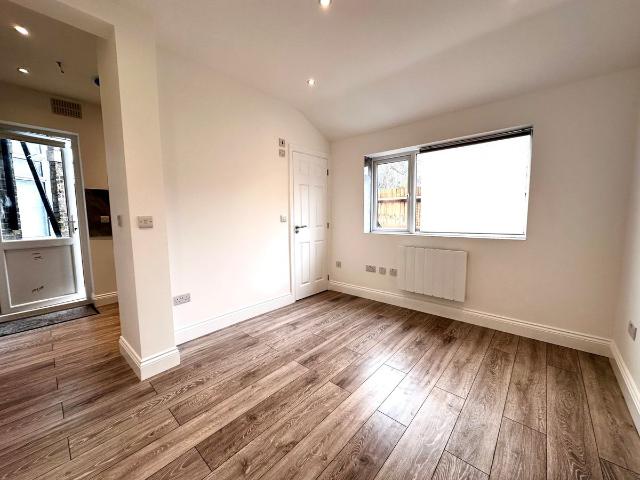 St. Leonards Road, Ealing W13, Studio to rent, £1,500 pcm | PrimeLocation