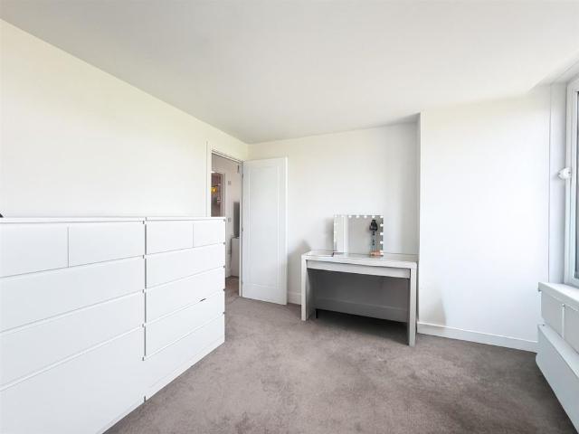 St. Leonards Road, Eastbourne, BN21 3UU