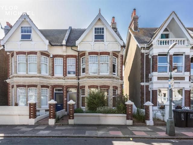 St Leonards Road, Hove 2 bed flat to rent £1,550 pcm £358 pw