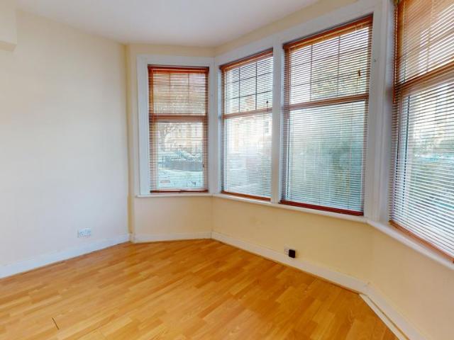 St Leonard's road, Hove, BN3 2 bed flat to rent £1,550 pcm £358 pw
