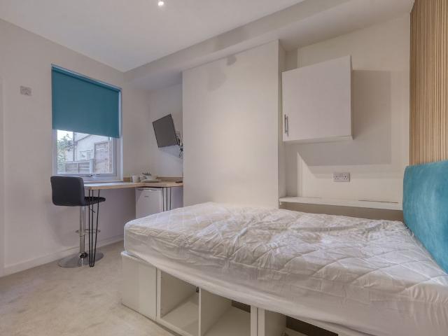 St Leonards Road, Southend On Sea SS1, Room to rent, £650 pcm | PrimeLocation