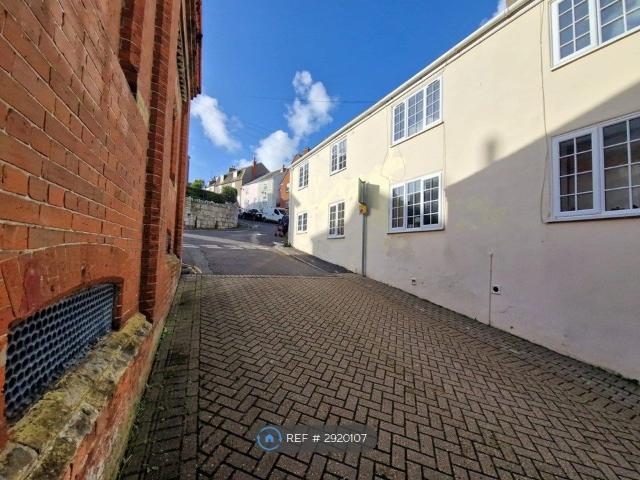 St. Leonards Road, Weymouth DT4, 2 bed flat to rent, £800 pcm | PrimeLocation