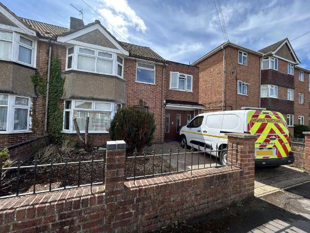 St Leonards Road 8 bed house to rent £5,000 pcm £1,154 pw