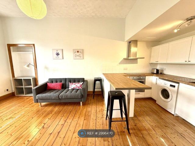 St. Leonards Street, Edinburgh EH8, 1 bed flat to rent, £1,250 pcm | PrimeLocation