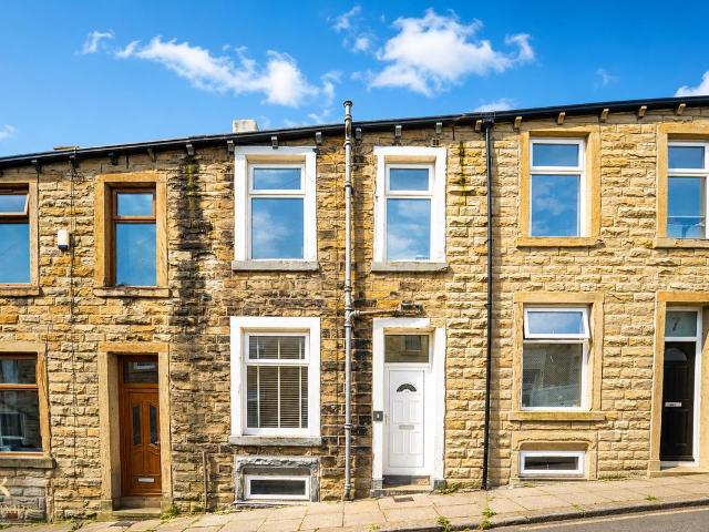 St. Leonards Street, Padiham BB12, 2 bed terraced house to rent, £750 pcm | PrimeLocation