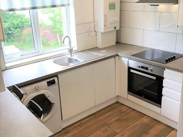 St Ledger Crescent, St Thomas, Swansea SA1 8ET StudentDigz Ltd