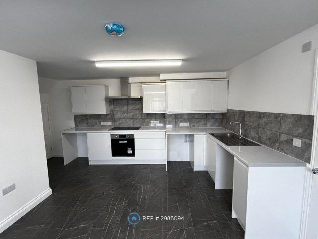 St Levans Rd, Plymouth PL2, 2 bed flat to rent, £1,200 pcm | PrimeLocation