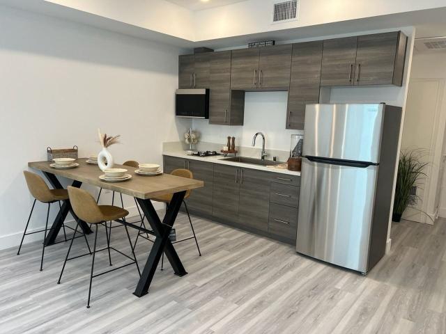 ST Living at 549 N Heliotrope Dr | Fresh & Modern for the Best of LA Living! Studio Apartment for Rent at 549 N Heliotrope Dr, Los Angeles, CA 90004 Wilshire Center Koreatown