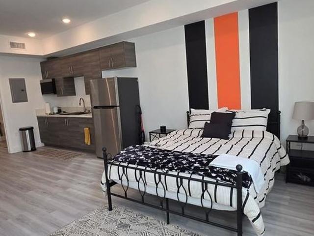 ST Living at 549 N Heliotrope Dr | Fresh & Modern for the Best of LA Living! Studio Apartment for Rent at 549 N Heliotrope Dr, Los Angeles, CA 90004 Wilshire Center Koreatown