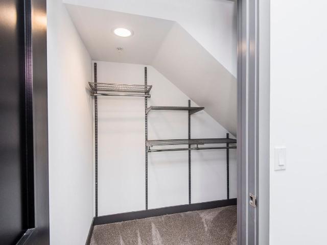 ST Living at 644 Hobart | Where Style, Comfort, and Hollywood Energy Meet. 1 Bedroom Apartment for Rent at 644 N Hobart Blvd, Los Angeles, CA 90004 Wilshire Center Koreatown