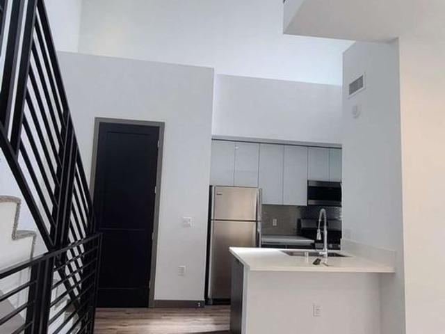 ST Living at 644 Hobart | Where Style, Comfort, and Hollywood Energy Meet. Studio Apartment for Rent at 644 N Hobart Blvd, Los Angeles, CA 90004 Wilshire Center Koreatown